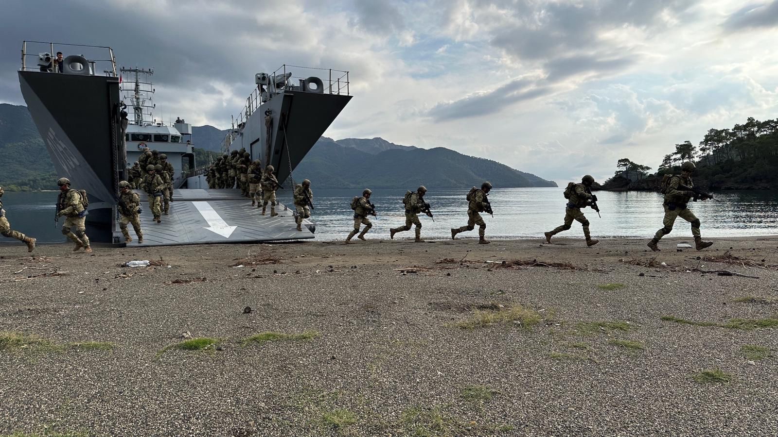 Aποβατικές Ασκήσεις εναντίον της Ελλάδας με συμμετοχή της Στρατιάς του ...