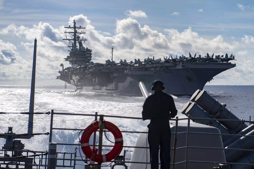 Ο Admiral Cooper ανέφερε πως το Πολεμικό Ναυτικό των ΗΠΑ έχει ...