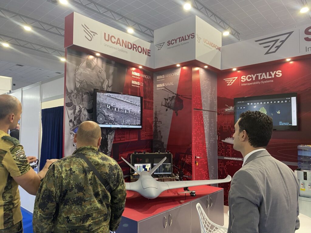 Πώληση του Ελληνικής κατασκευής UAV AQUILA τύπου VTOL από την UCANDRONΕ ...